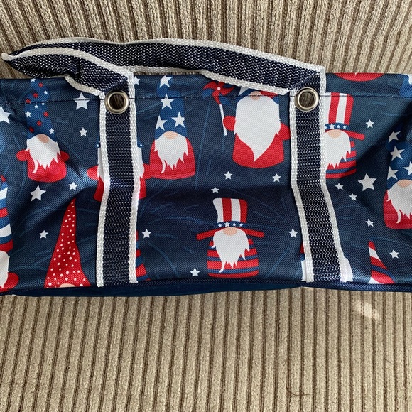 thirty-one | Bags | Thirty One Tiny Utility Tote | Poshmark
